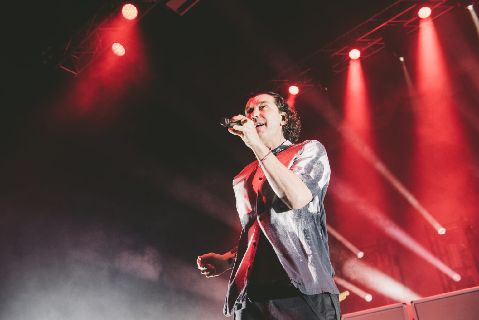 Bush performs to Sold-out crowd at Del Lago